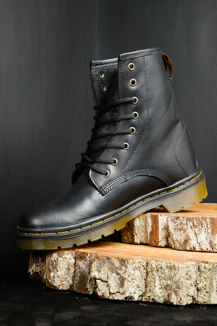 BOTA EN CUERO CLÁSICA NEGRO MATE, – Legend Boots